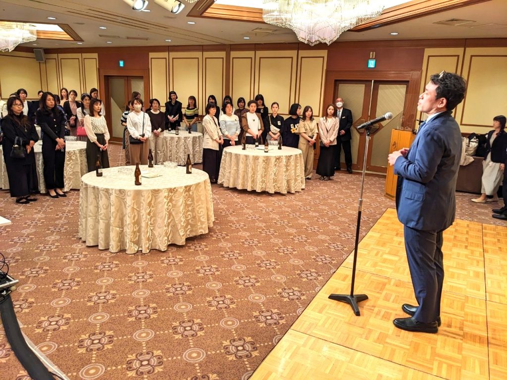 2023年度 新入職員歓迎会を3年ぶりに開催しました Adachi Times 女性の一生を応援する、京都・足立病院グループのオウン